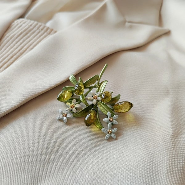 Exquisite Brooch - Etsy