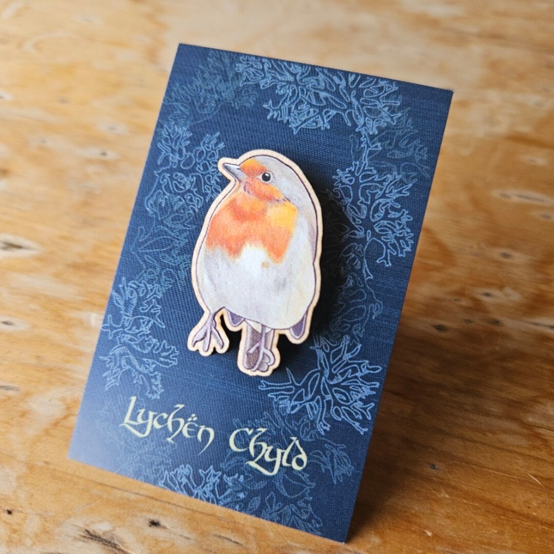 Robin Wooden Pin - Etsy