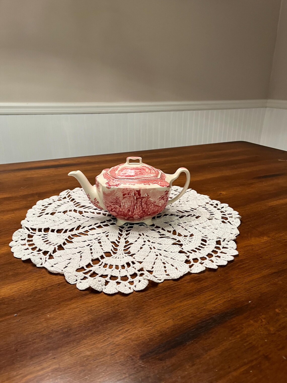 Beautiful Vintage Red and White Teapot. Farnham Castle 1792 England. - Etsy