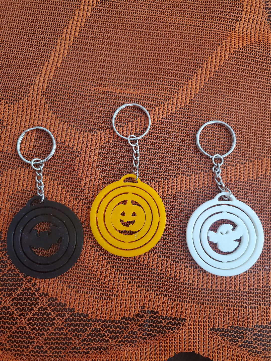 Halloween Spinner Keychain: 3D Printed Party Favor Set of 3 - Etsy