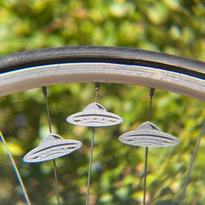 6x UFO Bike Spoke Decorations - Space Ship Bike Wheel Decorations ...