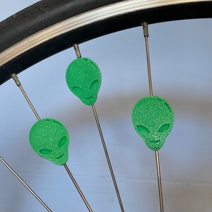 6x Alien Bike Spoke Decorations - Extra Terrestrial Bike Wheel ...