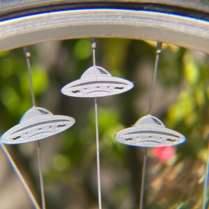 6x UFO Bike Spoke Decorations - Space Ship Bike Wheel Decorations ...