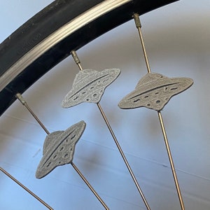 6x UFO Bike Spoke Decorations - Space Ship Bike Wheel Decorations ...