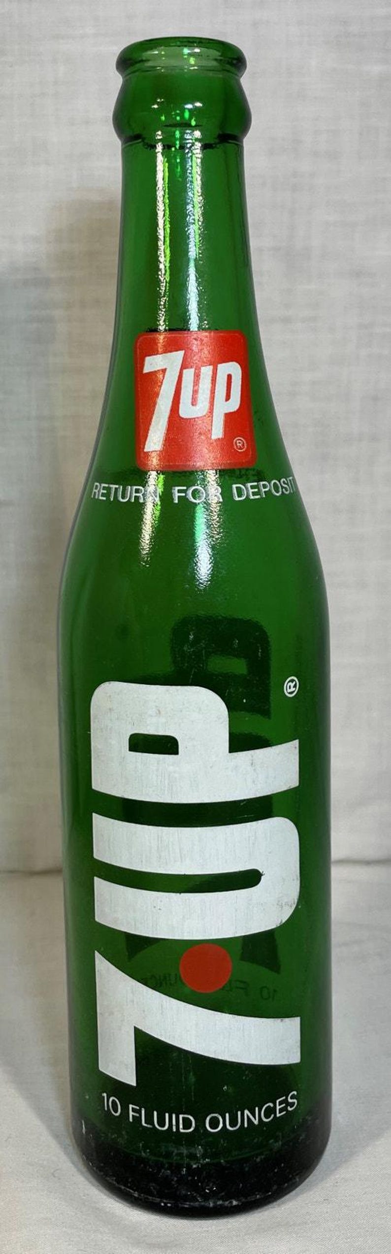 Vintage 7 up Soda Pop Red Dot Bottle Green Glass 10 Oz - Etsy