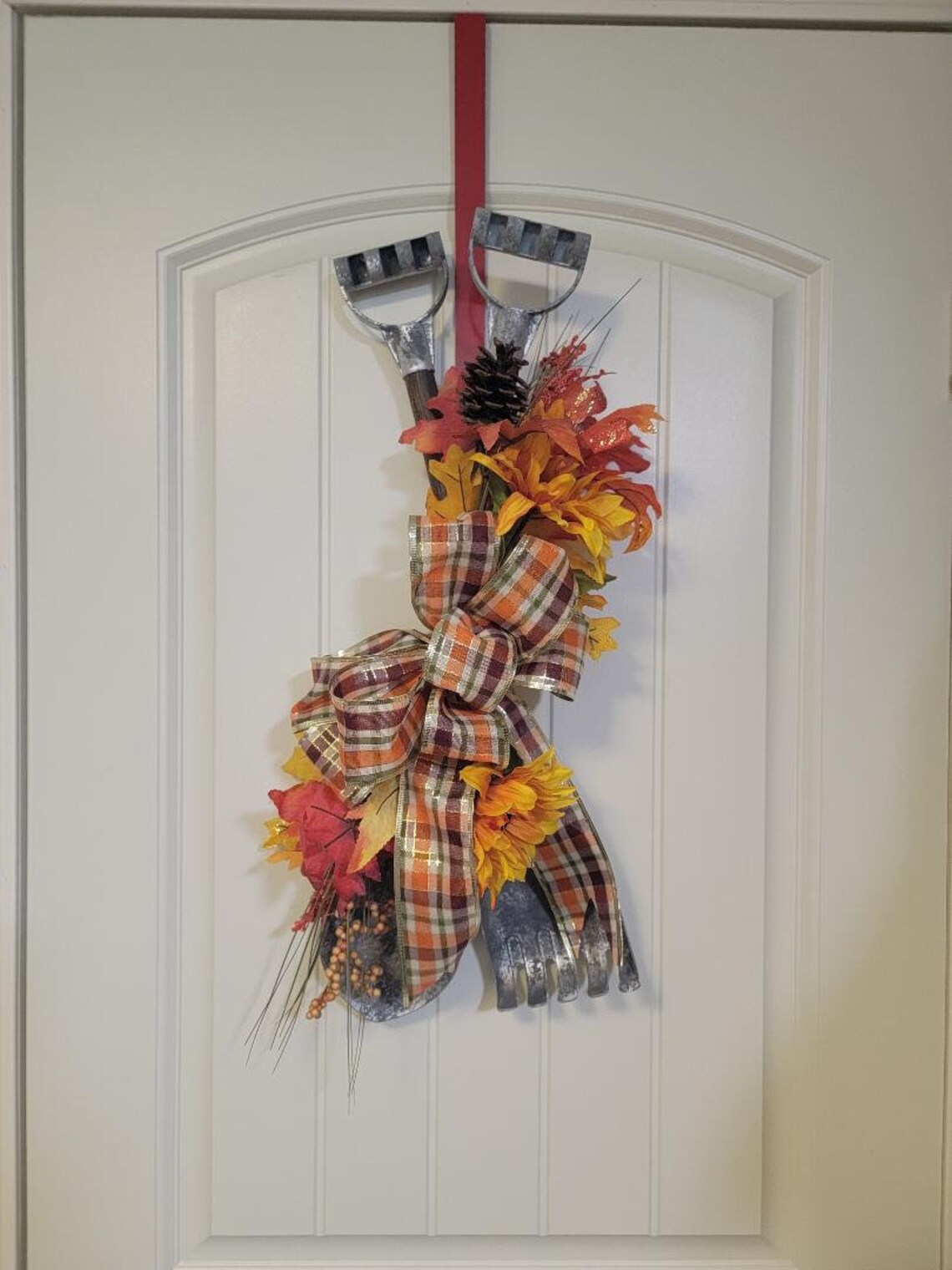 Fall Shovel and Rake, Thanksgiving Decor, Farmhouse Decor, Rustic Decor ...