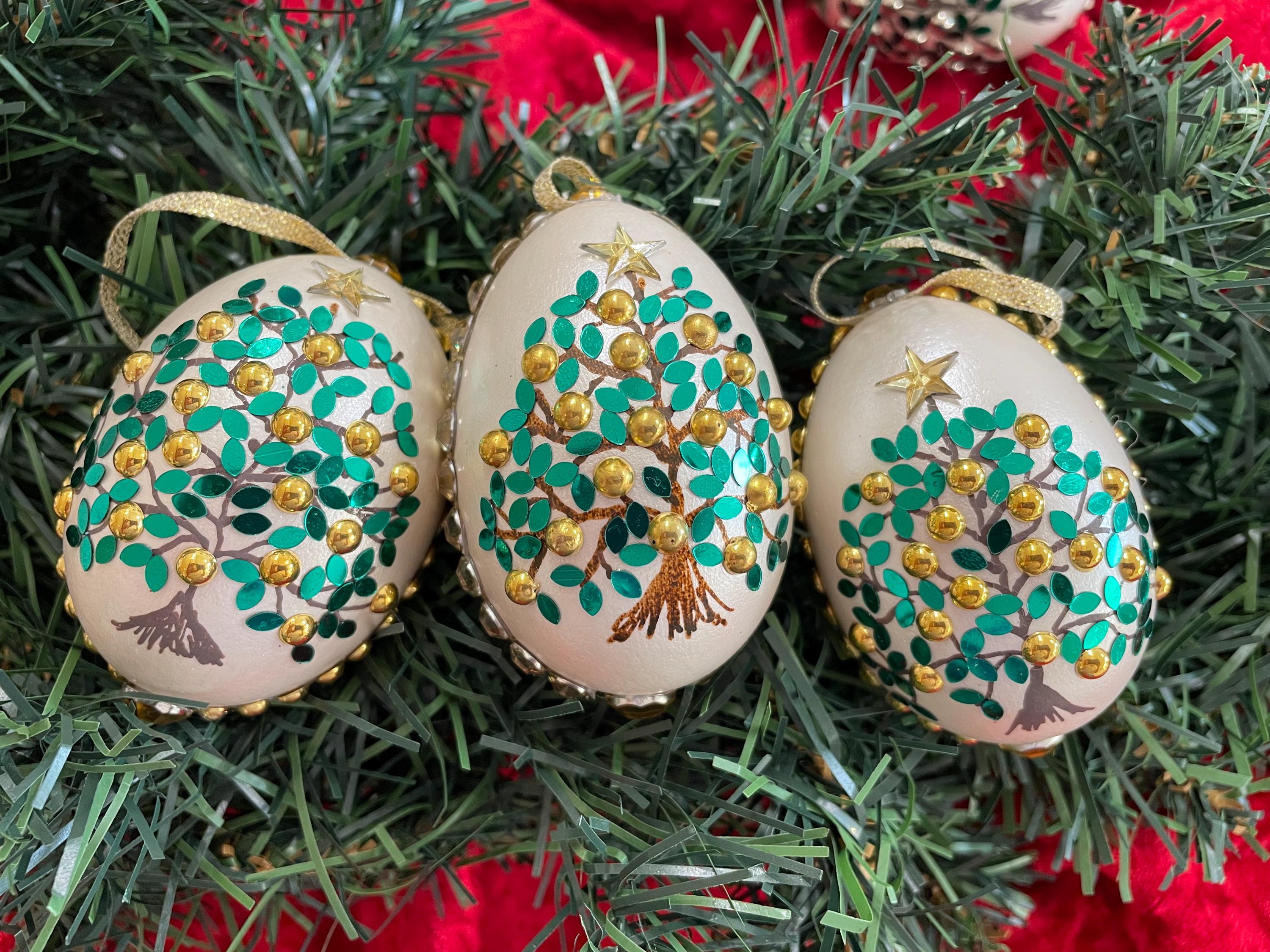 Real Eggshell Christmas Tree Ornament With Sparkling Tree Design ...
