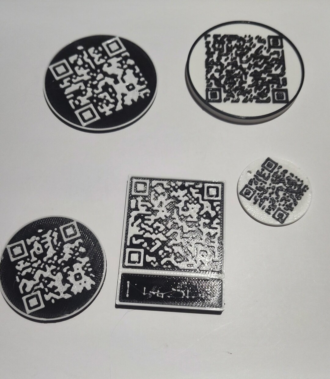 Vibrant 3D Printed QR Code Tags | Dual-color Magic for Pets, Wi-fi ...