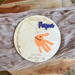 DIY Personalized Father’s Day Handprint Keepsake | Hooked on Daddy ...