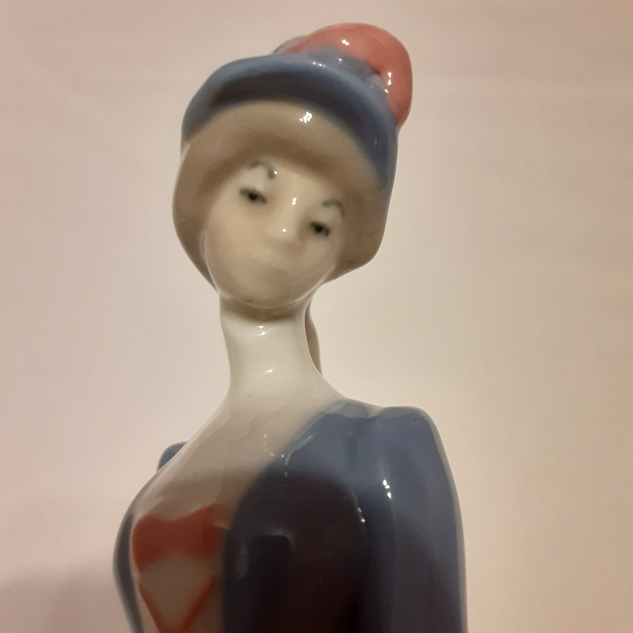 Vintage Avon Porcelain Figurine: First Avon Lady, 1976 President's Club ...