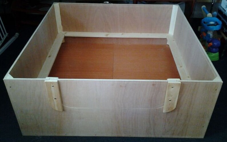 Whelping Boxes Various Sizes Weatherproof Ply With Safety - Etsy