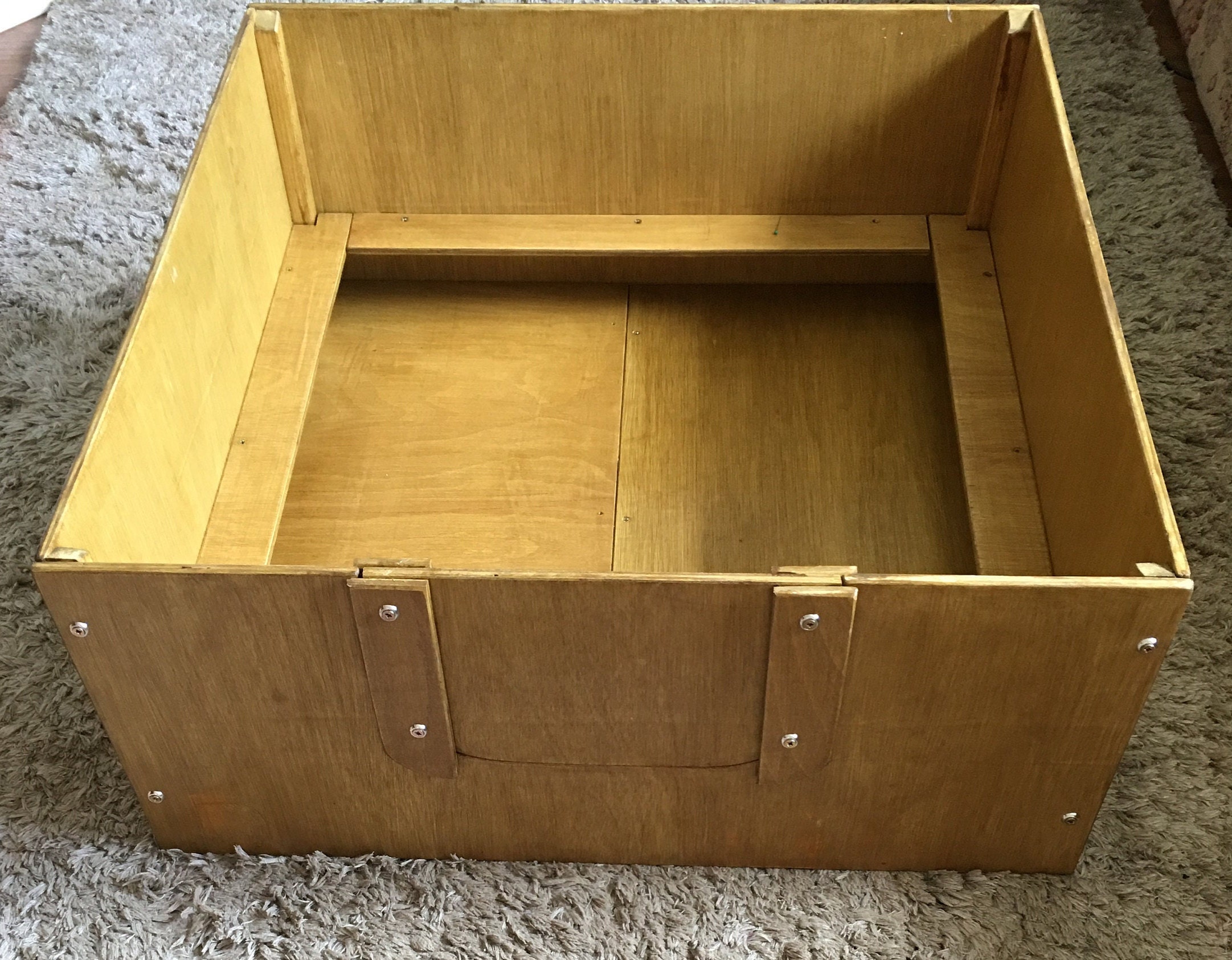 Whelping Boxes Various Sizes Weatherproof Ply With Safety Shelves ...