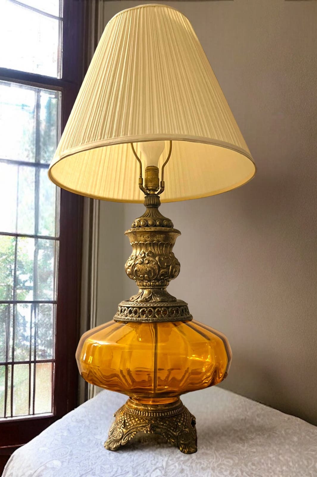 Vintage Mid-century Modern Amber Glass With Brass Large Table Lamp ...