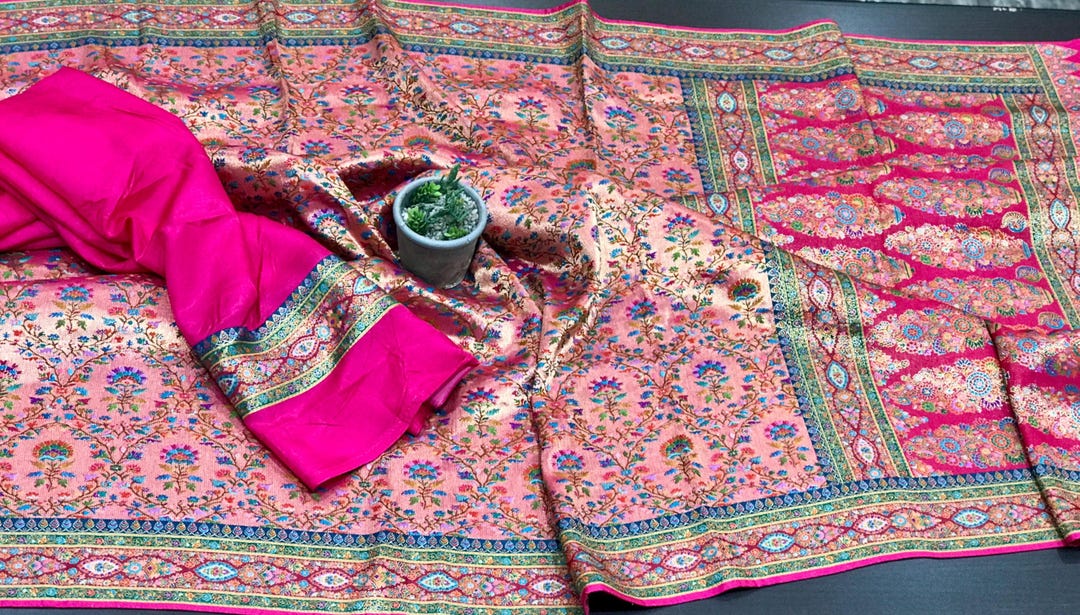 Durga Puja Specials Exquisite Royal Elegance. Gorgeous Banswara Silk ...