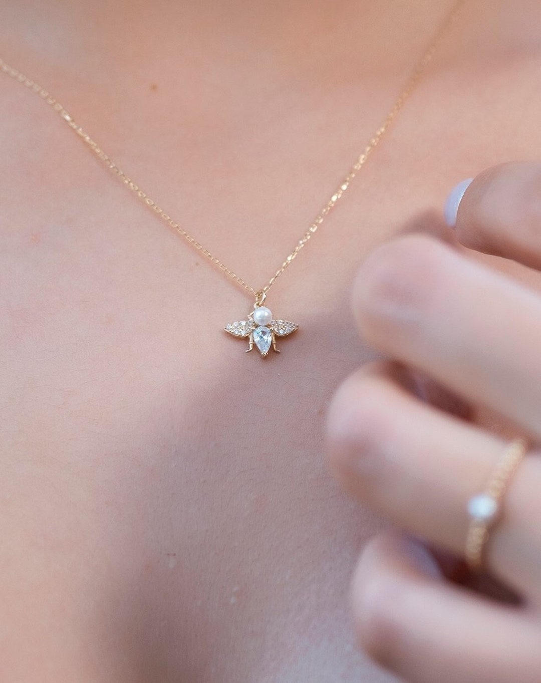 Bumblebee Necklace , 14k Solid Gold Bee Necklace , Gold Tiny Bee ...