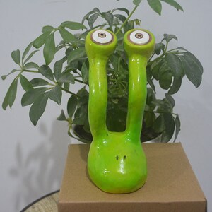 Big Eye Snail Figurine Funny Spy Eyes Statue Resin Snail Sculptures ...