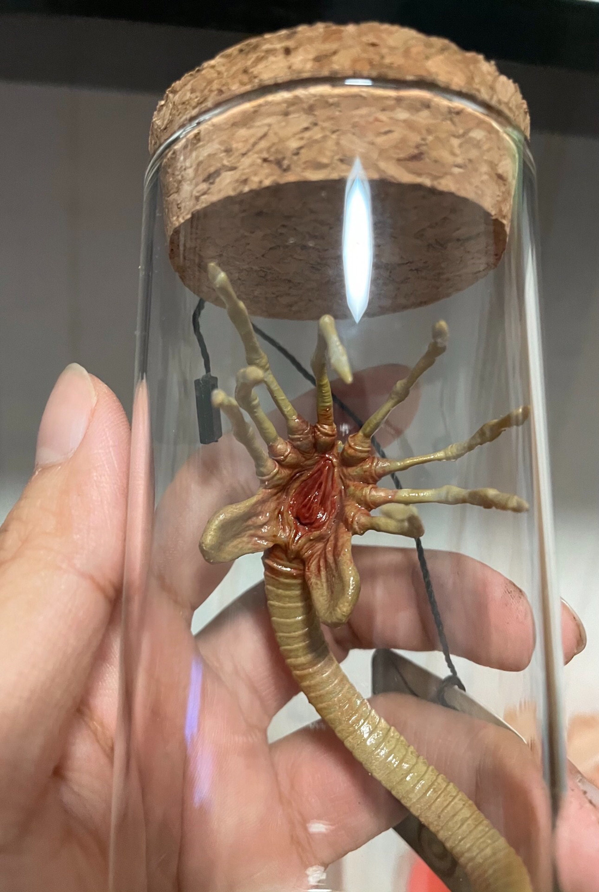 Neca Facehugger Figurine Resin Amoeba Statue Alien Swarm Sculptures ...