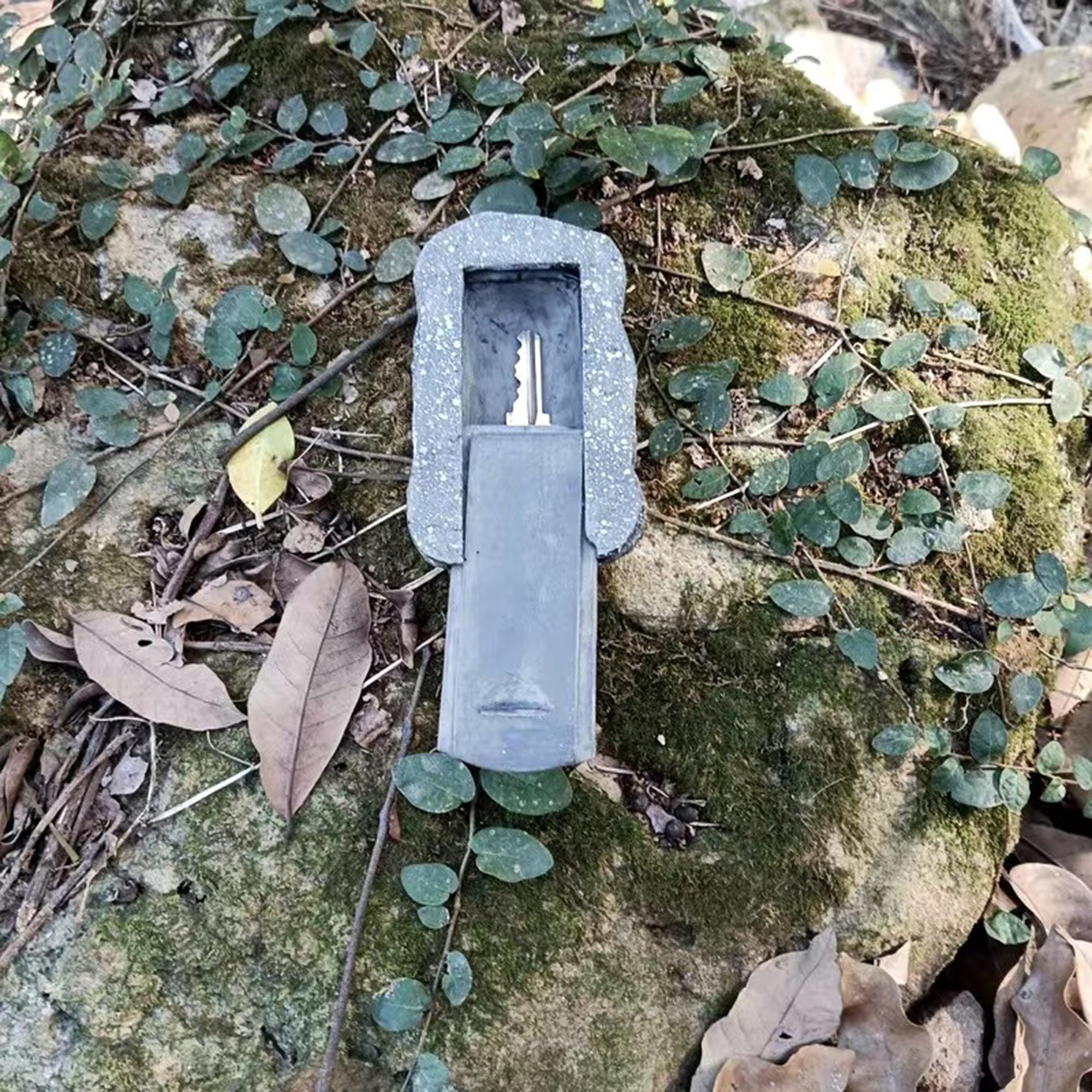 Key Box Statue Resin Door Key Container Stone Sculptures Hidden Box ...