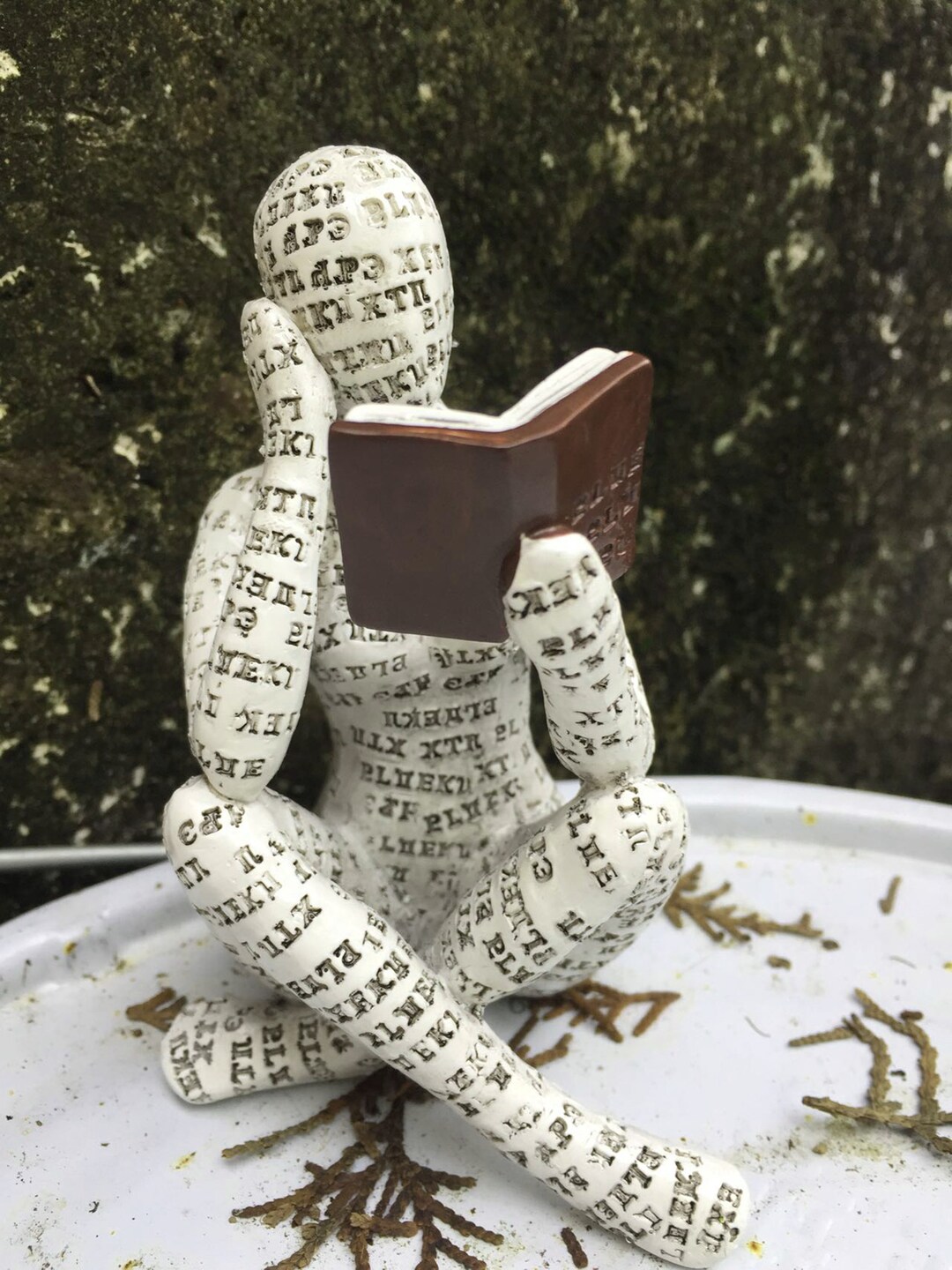 Reading Woman Figurine Resin Bookshelf Decor Abstract Woman Sculptures ...