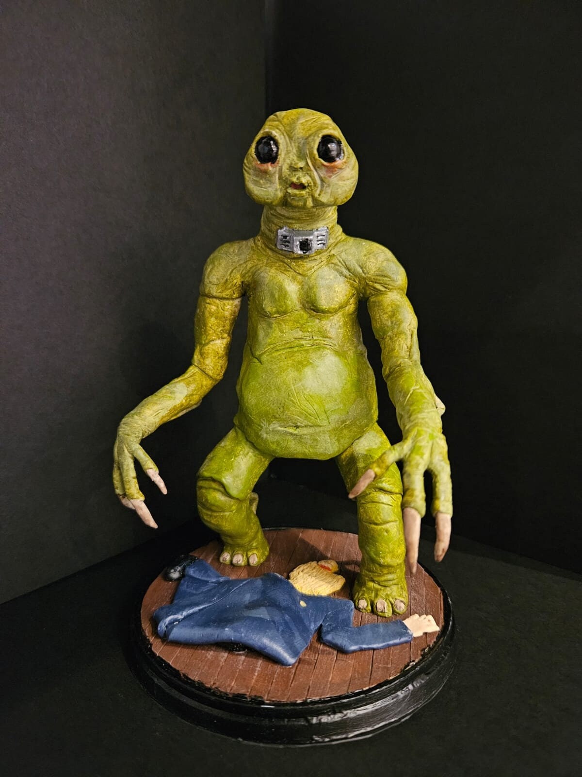 Doctor Who Slitheen Diorama/ Model - Etsy