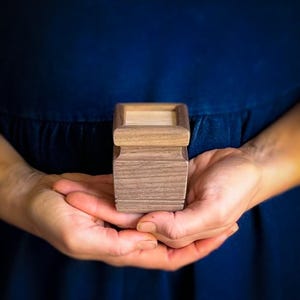 Keepsake Urn | Mini Wooden Urn | Small Urn for Ashes - Handmade in the ...