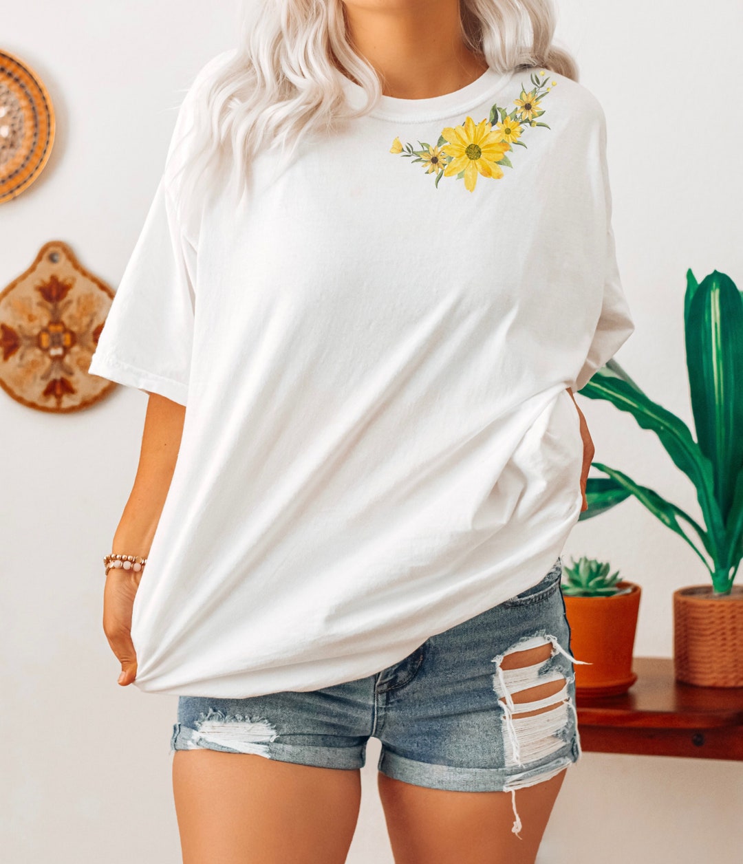 Flower T-shirt, Floral Graphic T-shirt, Floral Shirt, Gift for Her ...