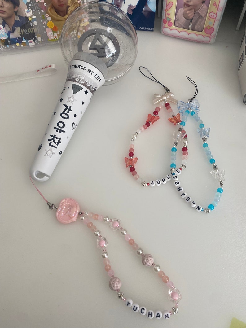 Costumized KPOP Lightstick/phone Charm - Etsy