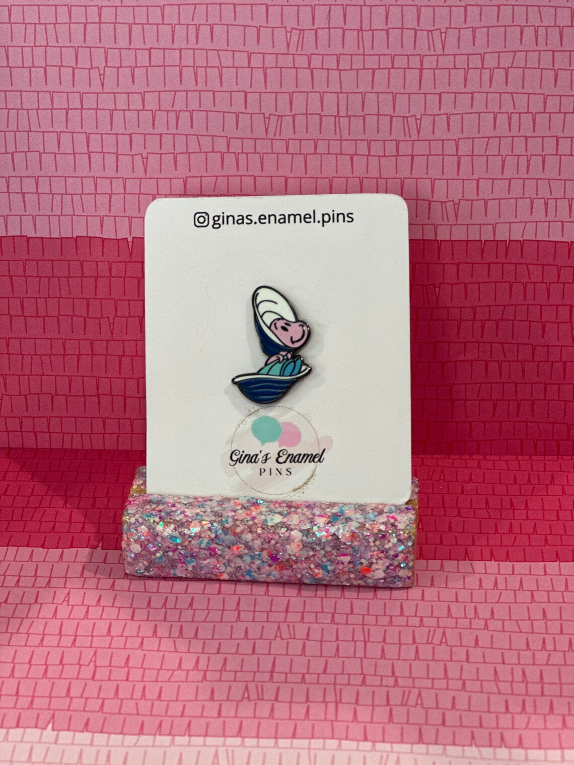 Wonder Oyster Enamel Pin - Etsy