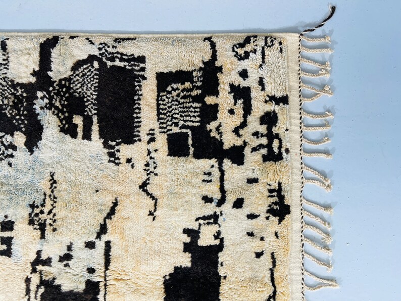 Exhibition Vintage Line Art Poster, Minimalist Line Drawing, Rug for ...