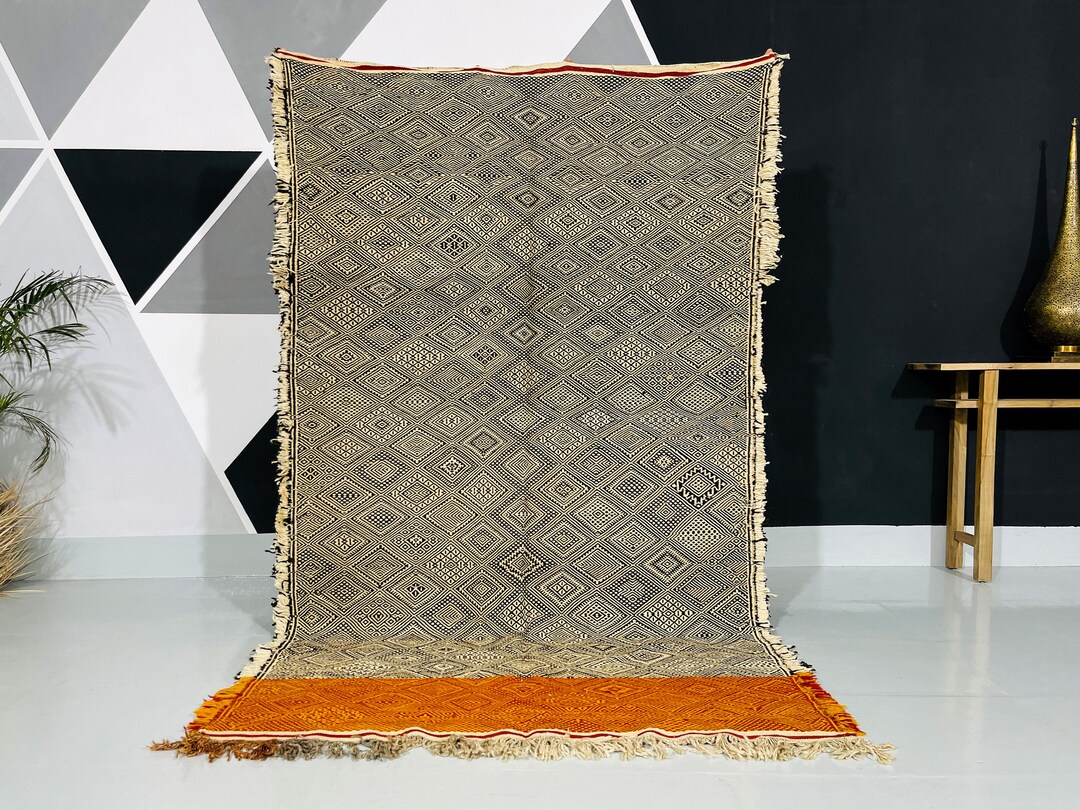 Moroccan Zanafi Rug, Taznakht Kilim, Handmade Rug, White Kilim, Berber ...