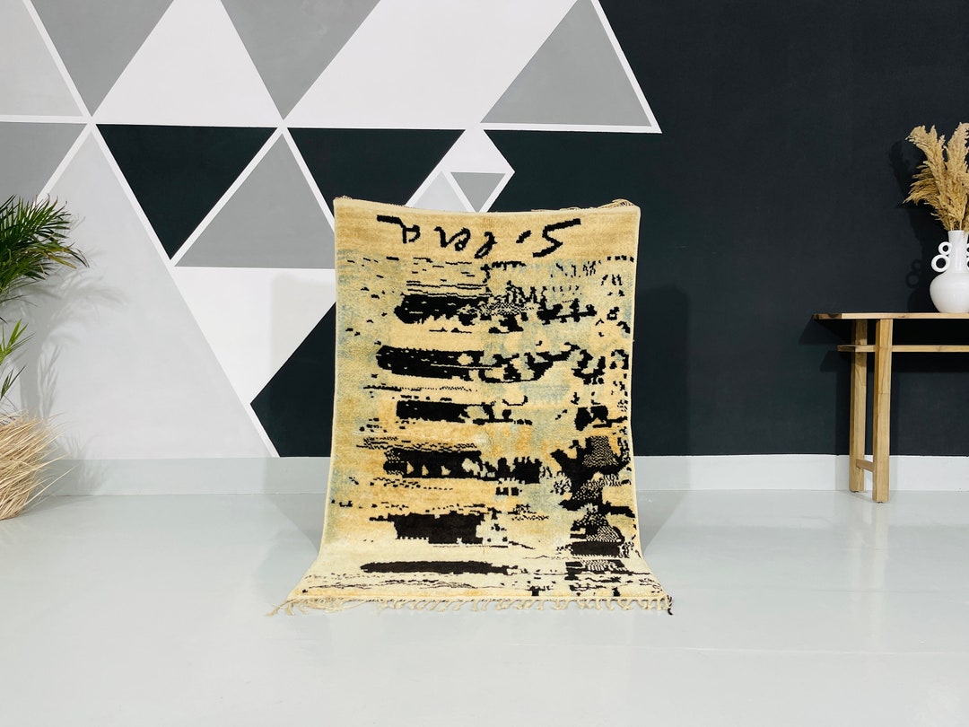 Exhibition Vintage Line Art Poster, Minimalist Line Drawing, Rug for ...