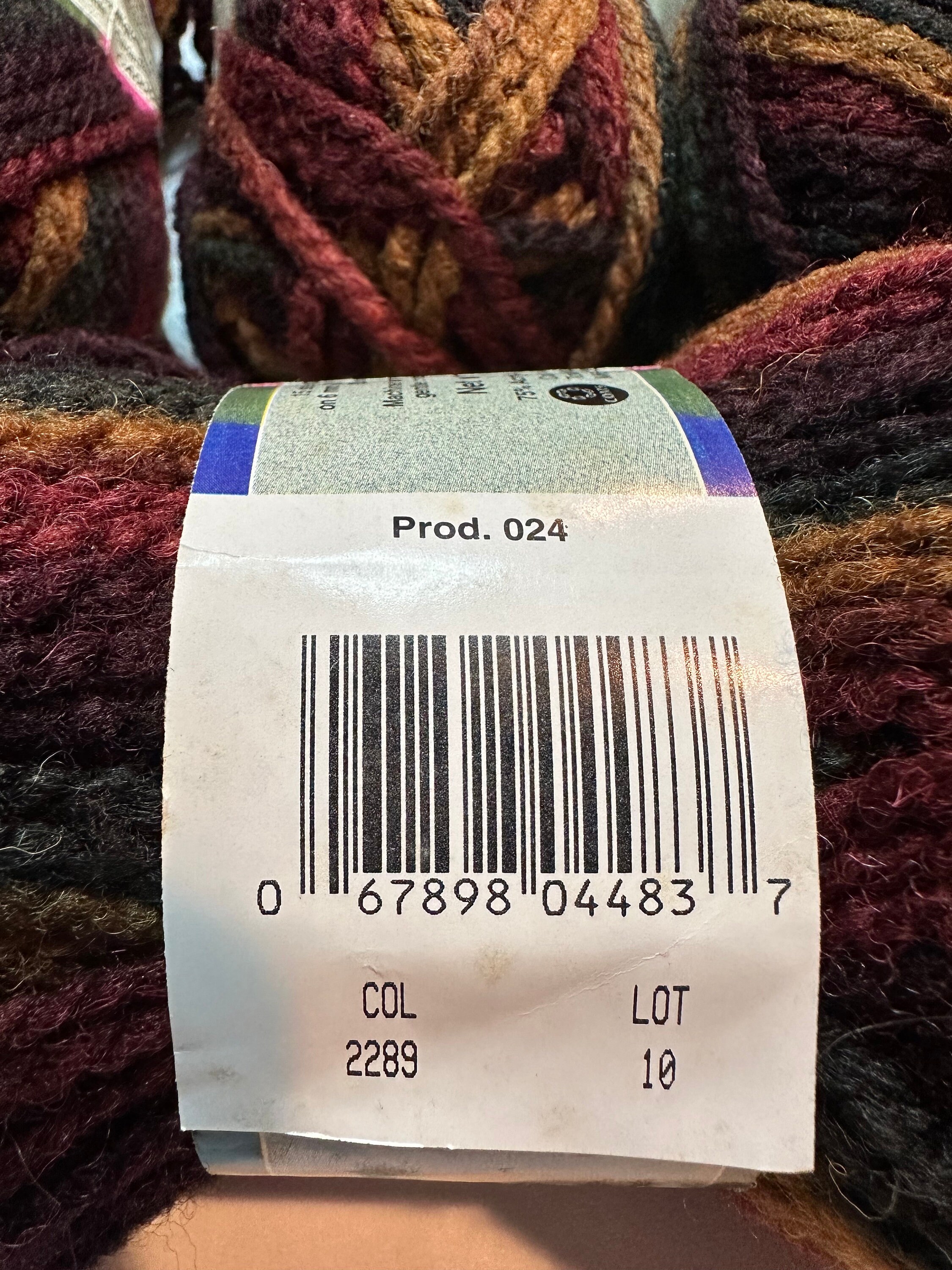 Paton's Beehive Shetland Chunky Yarn, 5 Skeins, Each 82 Yards, 75% ...
