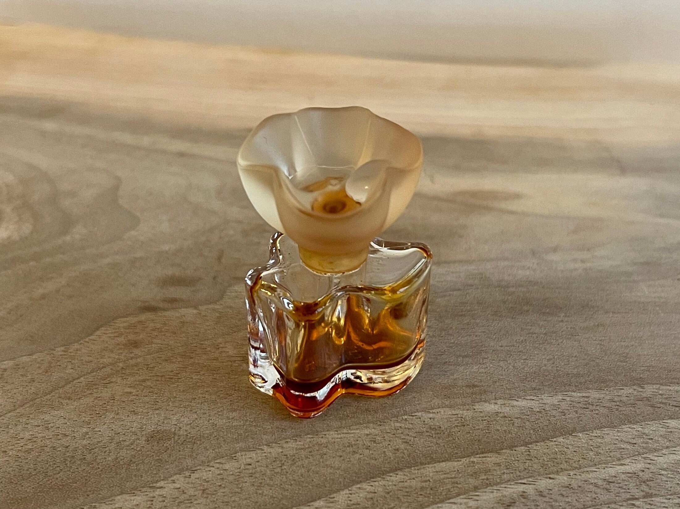 Oscar De La Renta, Miniature Eau De Toilette 4ml / .13 Fl.oz, Flower ...