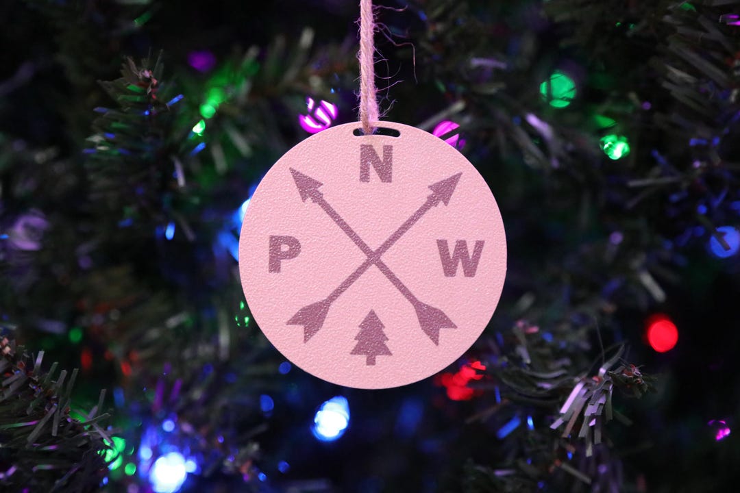PNW Circle Ornament With Arrows - Pacific Northwest Holiday Decoration ...