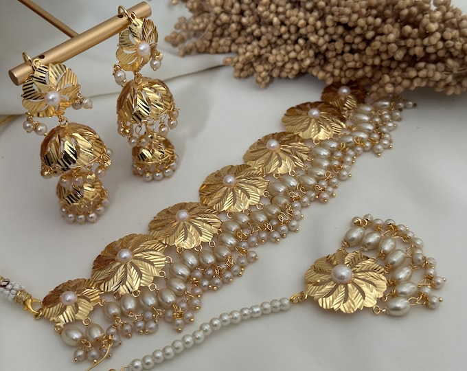 Patra Traditional Punjabi Pipple Patti Tikka Set/indian Gold Tikka Set ...