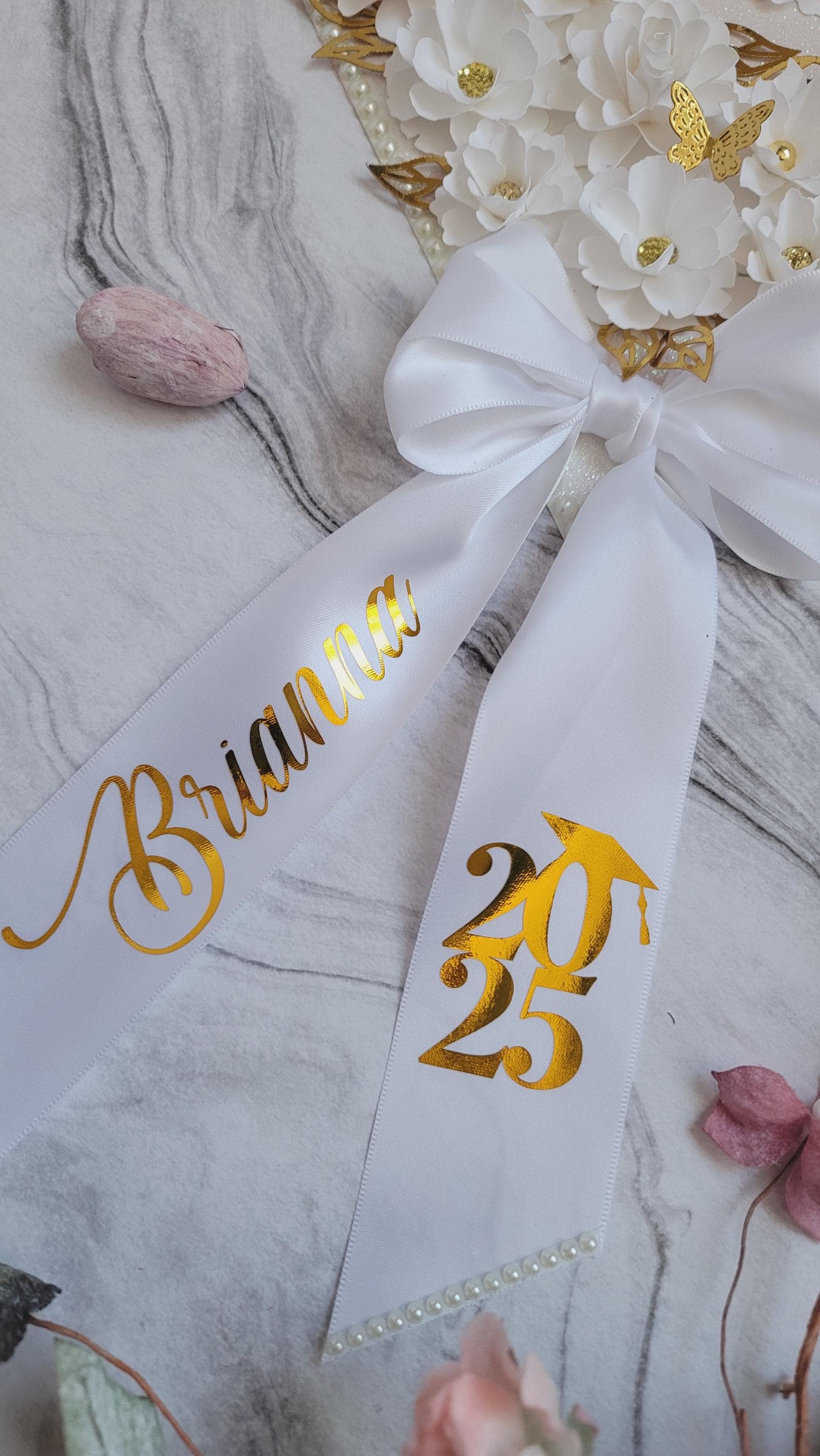 Class of 2025 Graduation Cap Topper: Paper Flowers & Vinyl - Etsy