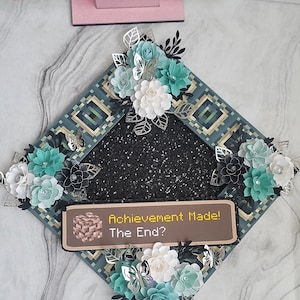 Mine Graduation Cap Topper: End Portal Grad Cap With Paper Flowers ...