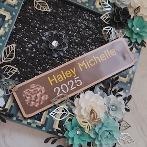 Mine Graduation Cap Topper: End Portal Grad Cap With Paper Flowers ...