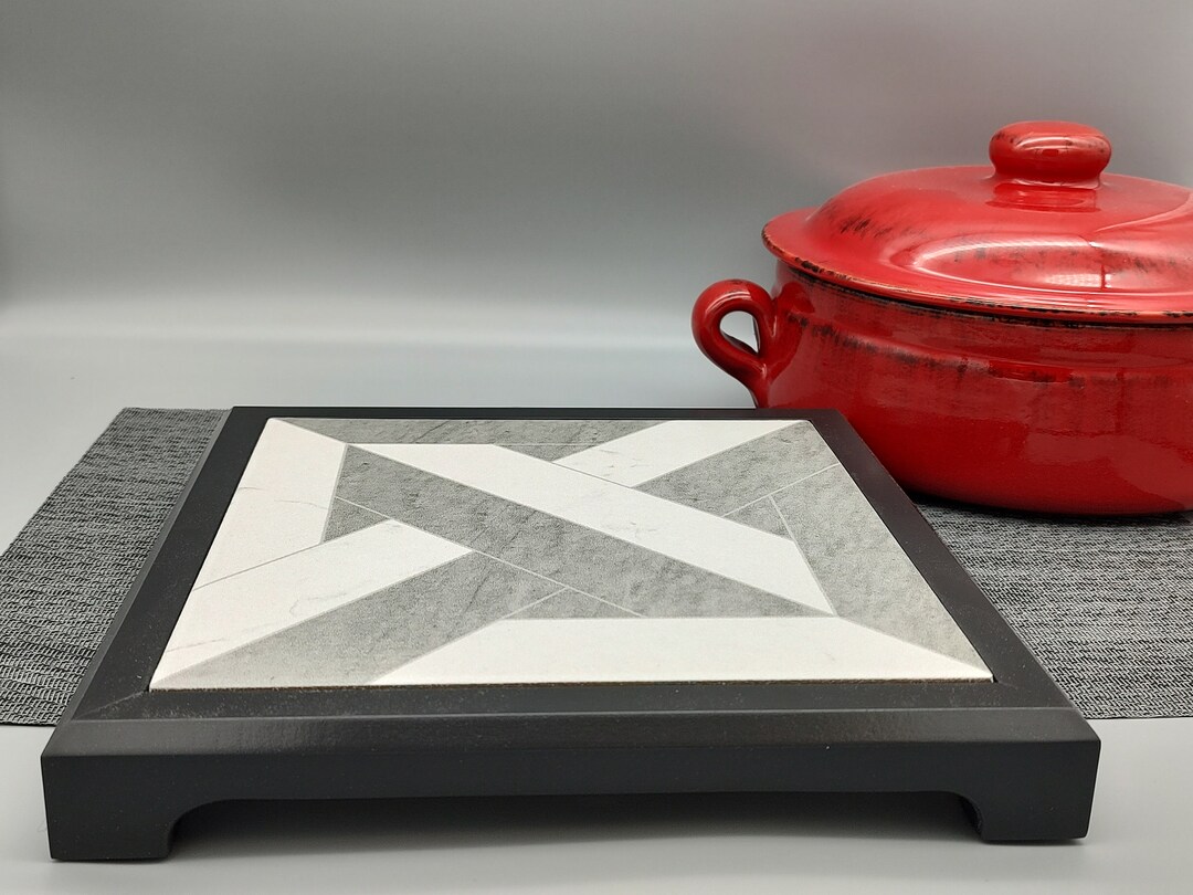 Handcrafted White & Gray Knot Pattern Matte Ceramic Trivet - Free ...
