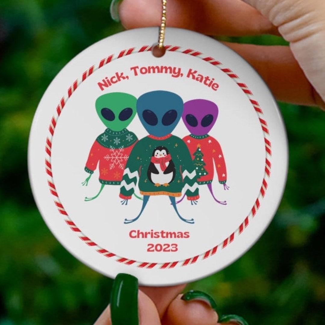Custom Ornament Christmas Alien, Christmas Aliens Ornament, Ornament ...
