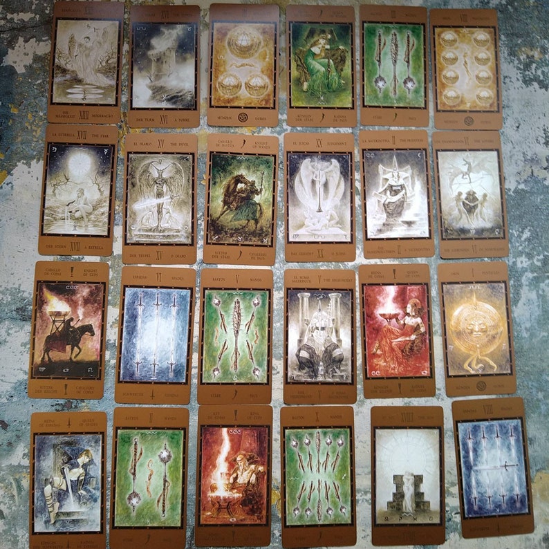Tarot Cards. the Labyrinth Tarot. 2018 Luis Royo. Pre-owned - Etsy