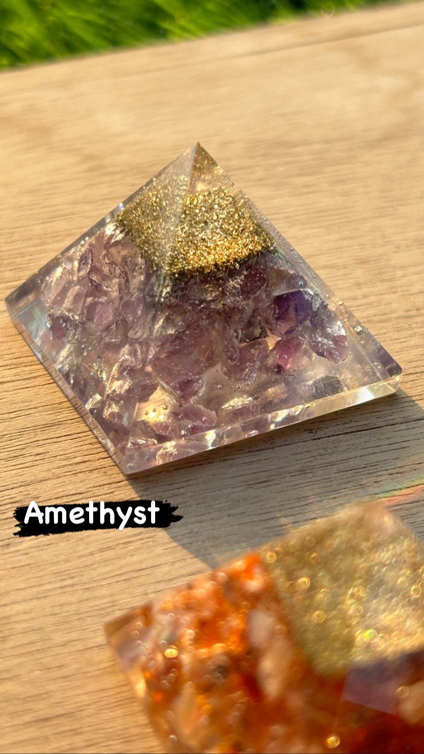 7 Chakra Stones Orgonite Pyramid,copper Wire Reiki & Chakra Symbol ...