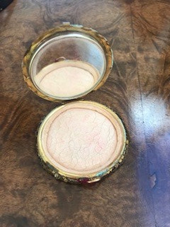 Pretty Rose Detail Powder Compact - Gem