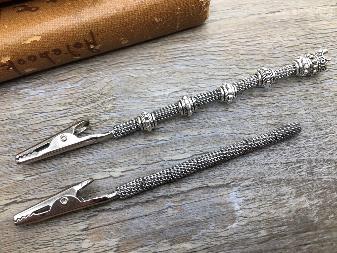 Handmade Beaded Bracelet Fastener – Zipper Pull Clip, Fingernail Helper ...