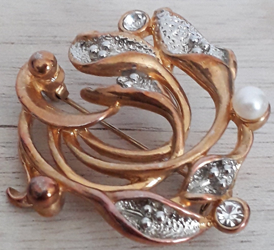 Vintage Movitex, Gold Tone, Faux Pearl Costume Jewellery Brooch. - Etsy