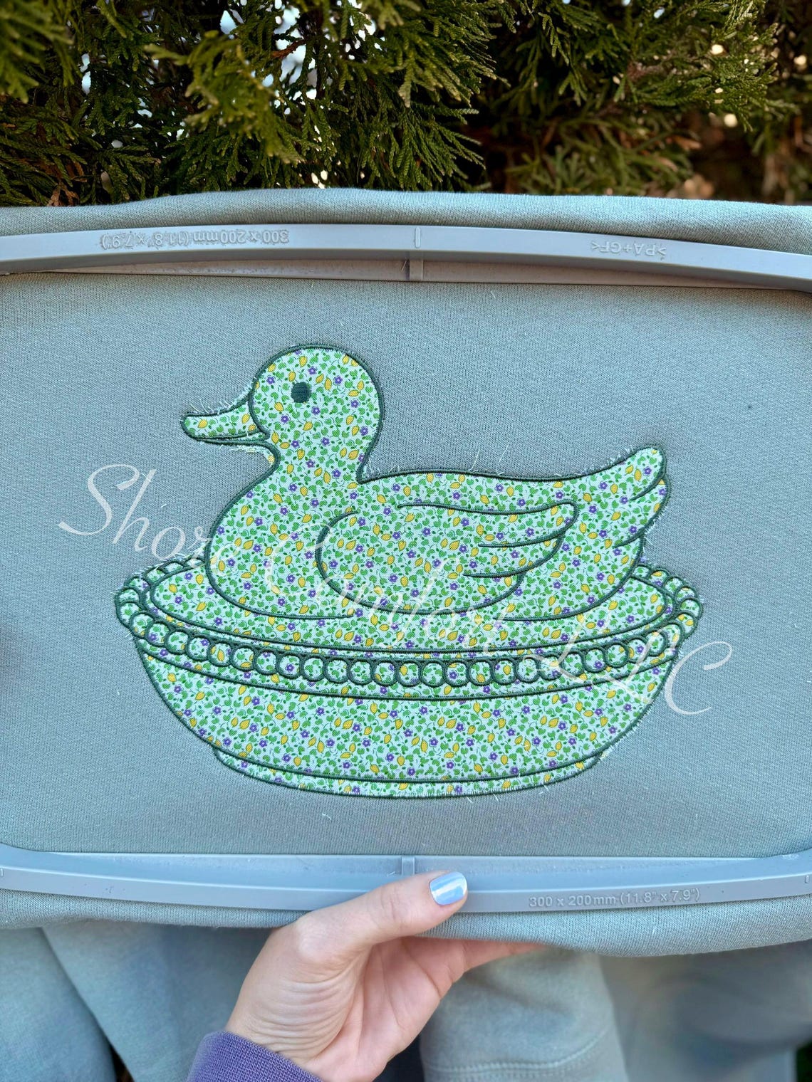 Duck Bowl Applique Embroidery Design | Vintage Glass Bowl Embroidery ...