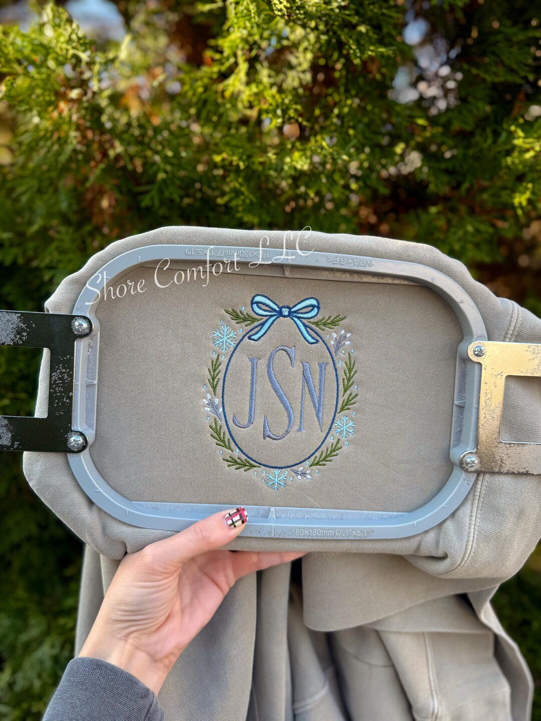 Winter Monogram Wreath Embroidery Design | Snowflakes & Bow Holiday ...