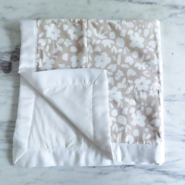 Neutral Quilt - Etsy