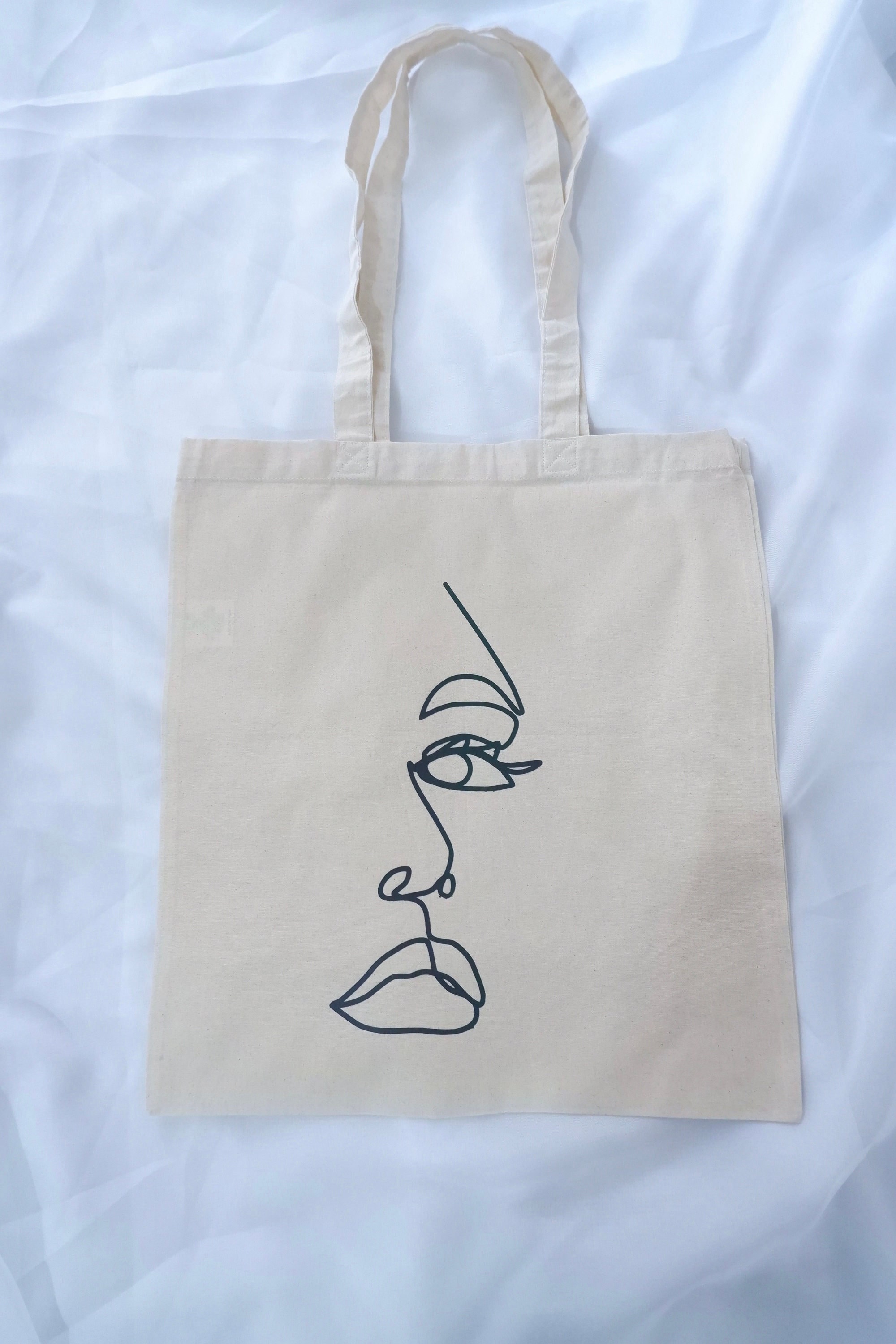 Face Line Art | Holographic Tote Bags | Canvas Tote Bag | Black HTV ...