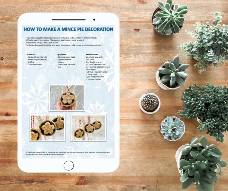 PDF PATTERN - Crochet Mince Pie Hanging Christmas Decoration - Etsy